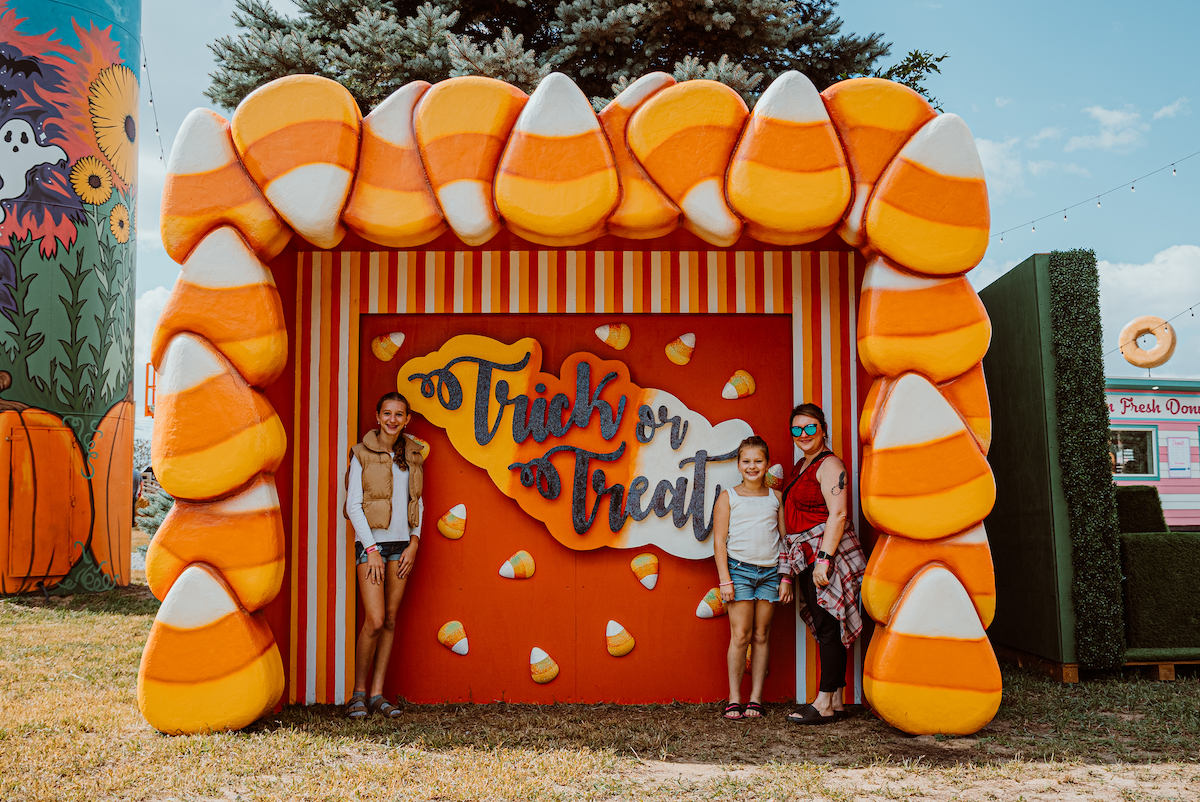 Candy Corn Arch Photo Op - Pinehaven Farm